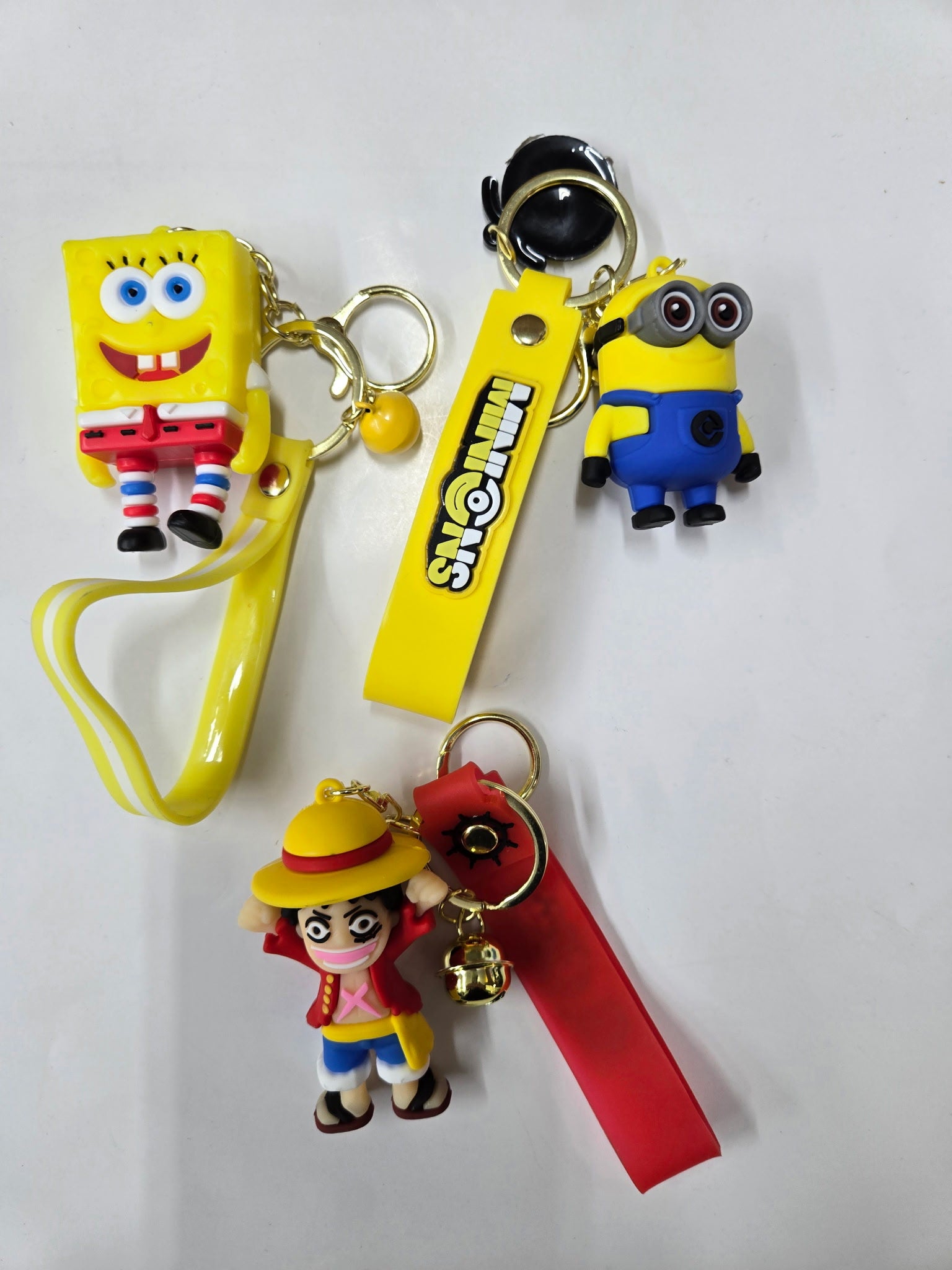 [WHOLESALE] KEYCHAIN SPONGEBOB & MINIONS – ABOUT QUEEN